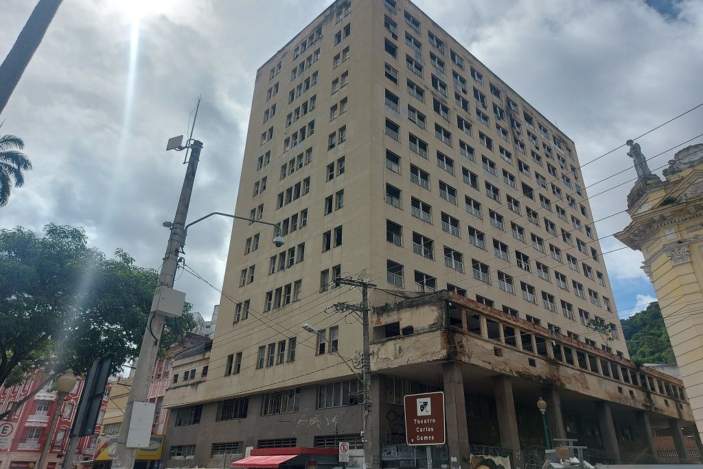 Prédio do IAPI será destinado para moradia popular - Século Diário