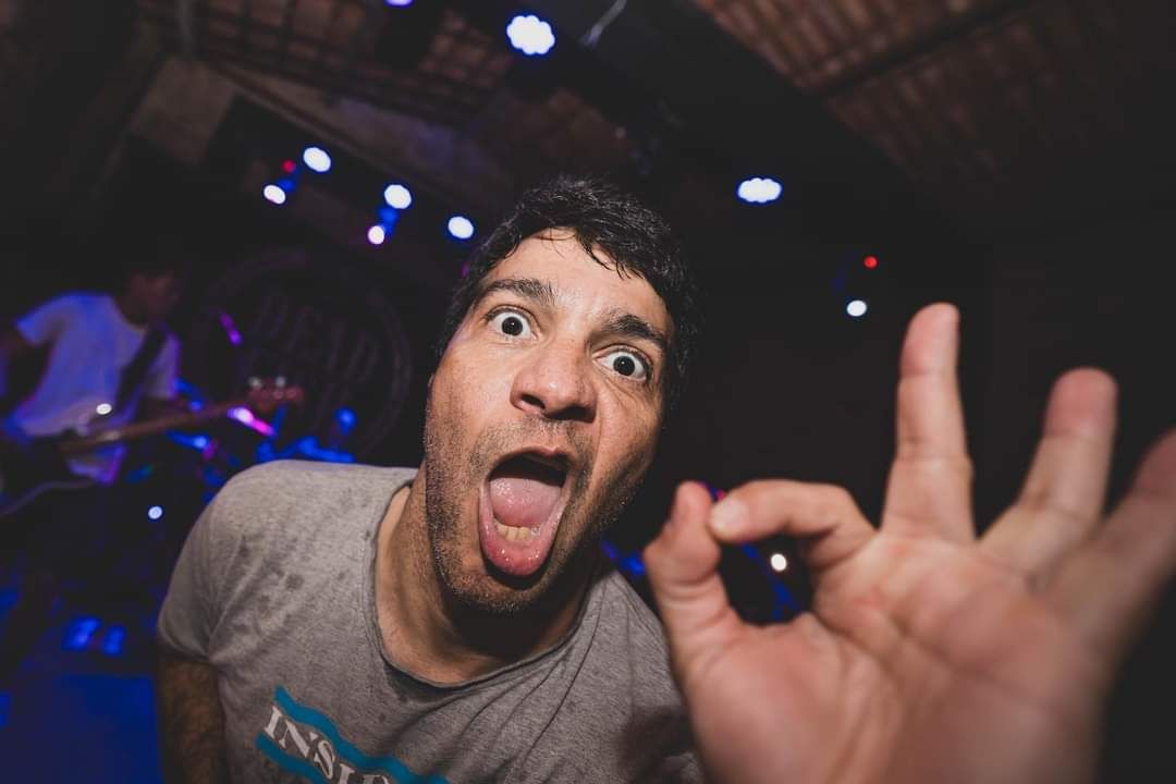 Pocando pelo Mundo: Rodrigo Lima, vocalista do Dead Fish - Século Diário