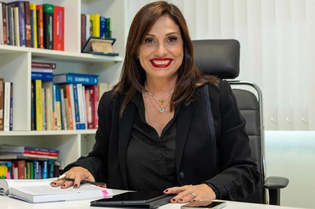 Advogada entra na disputa para ocupar vaga aberta no Tribunal de ...